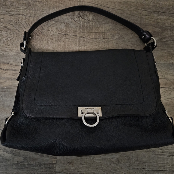 Salvatore Ferragamo | Bags | Salvatore Ferragamo Black Leather Shoulder ...